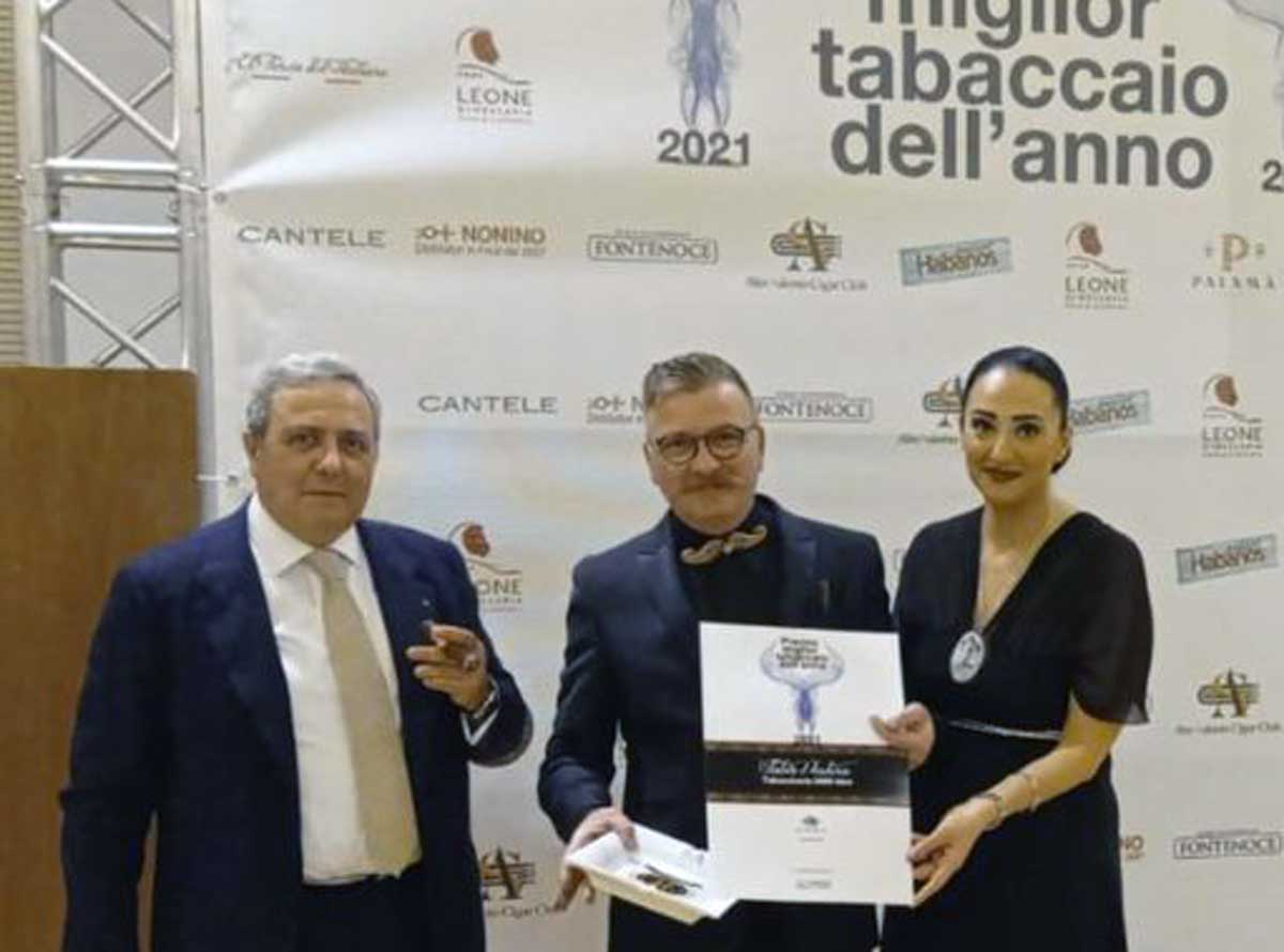 Fabio Ventura è il "Miglior tabaccaio dell'anno" - Tusciaweb.eu